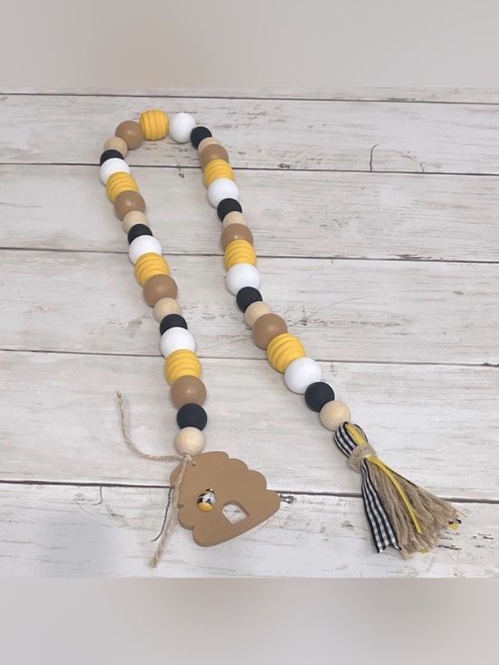 Handmade | Accents | New Handmade Honey Bee 29 Beaded Garland | Poshmark